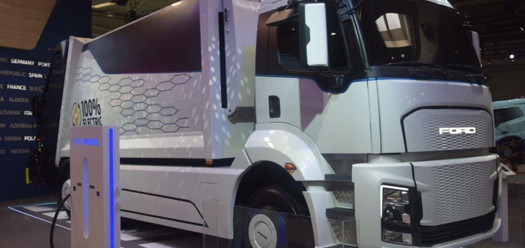 Ford Trucks announces joint-venture with Ballard to develop heavy duty ...