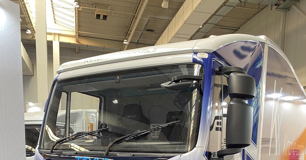 Tevva unveils 19-tonne hydrogen electric truck | MT Article | Motor ...
