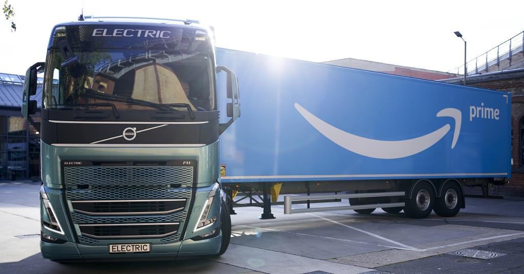Amazon UK to deliver 700-strong electric truck fleet as part of £1.14bn investment plan | MT ...