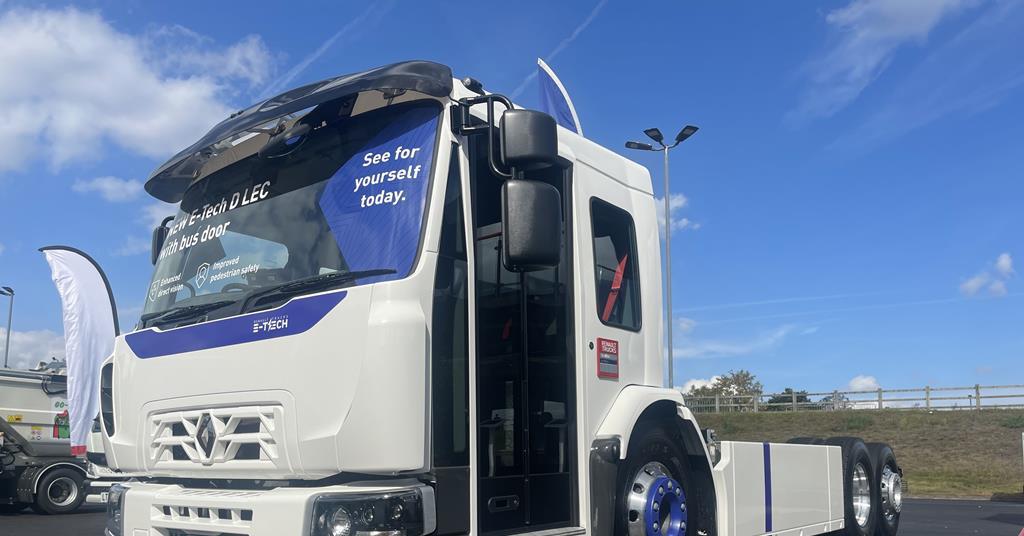 Renault Trucks unveils all-electric lineup for waste and recycling ...