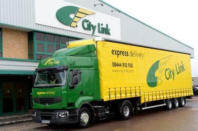 City Link refreshes trailer fleet with 86 Cartwright double-deckers ...