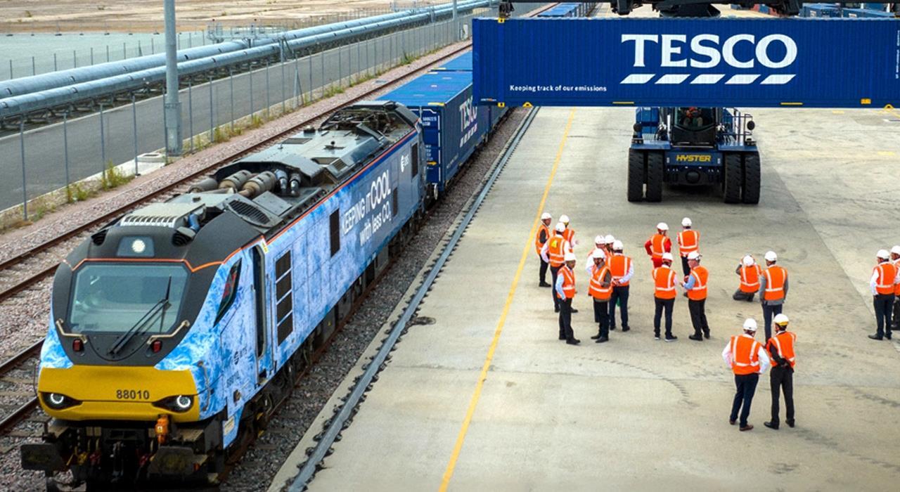 Tesco ramps up carbon-cutting strategy to slash lorry deliveries with ...