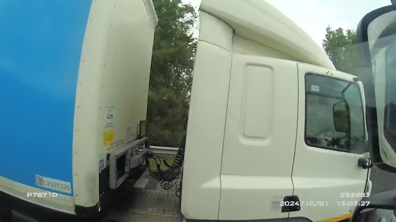 Police spy cab catches Evri lorry driver eating yoghurt with a spoon ...