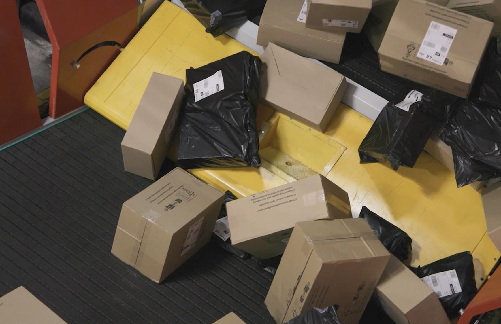 Royal Mail said its in-house designed automatic trailer unloader had ...