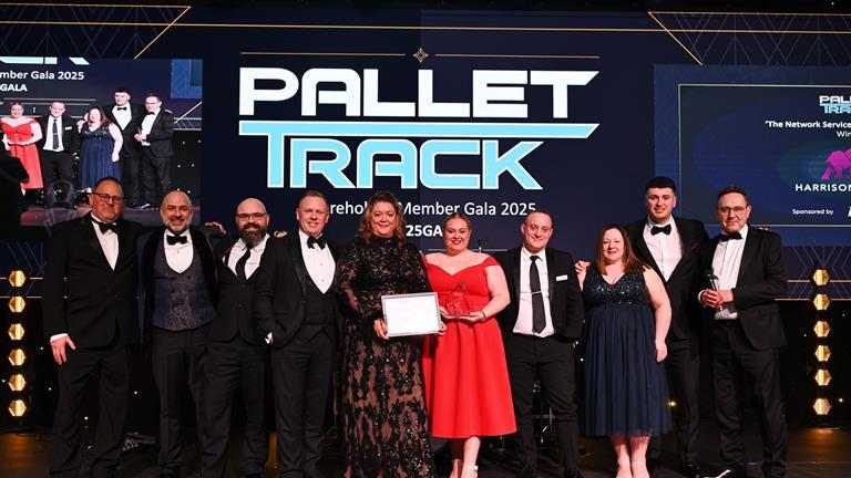 Hull haulier Harrison Solway has won an award for outstanding service ...